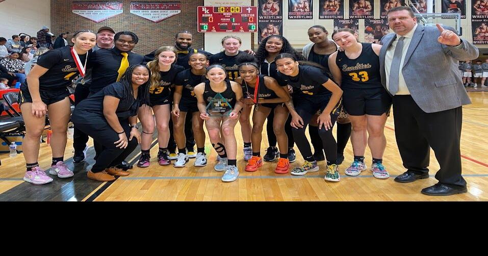 Hailey Jackson leads Sandites to Bishop Kelley Invitational title