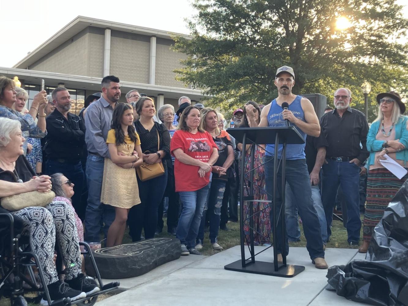 Merle Haggard statue unveiled in Muskogee