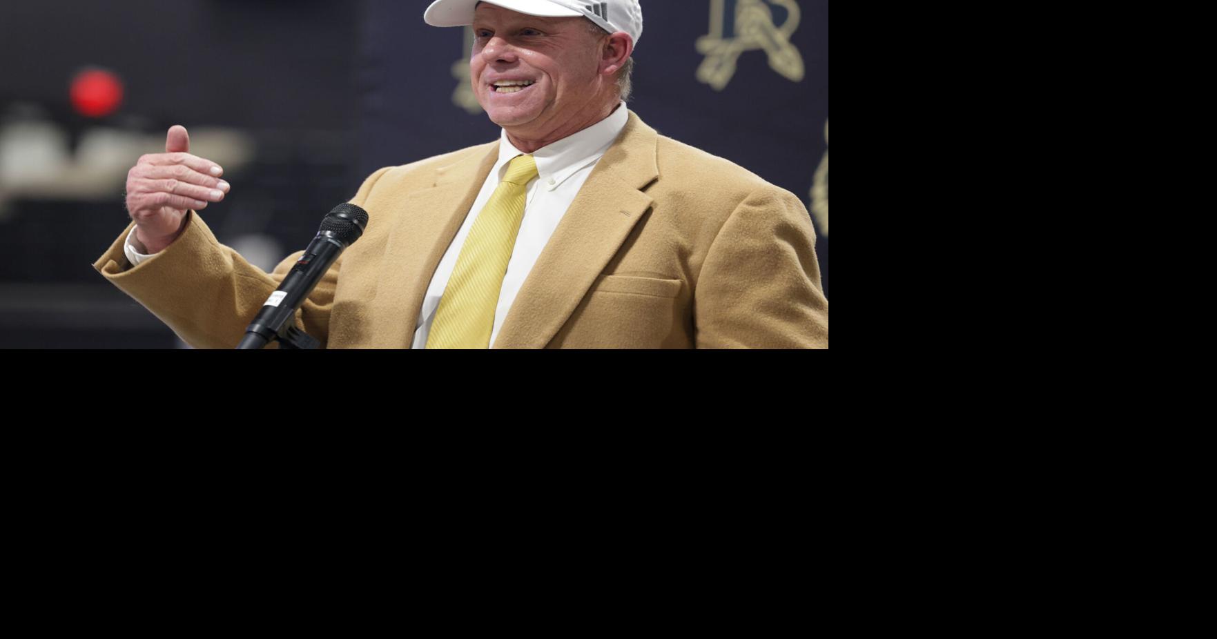 Travis Hill named as Broken Arrow head football coach