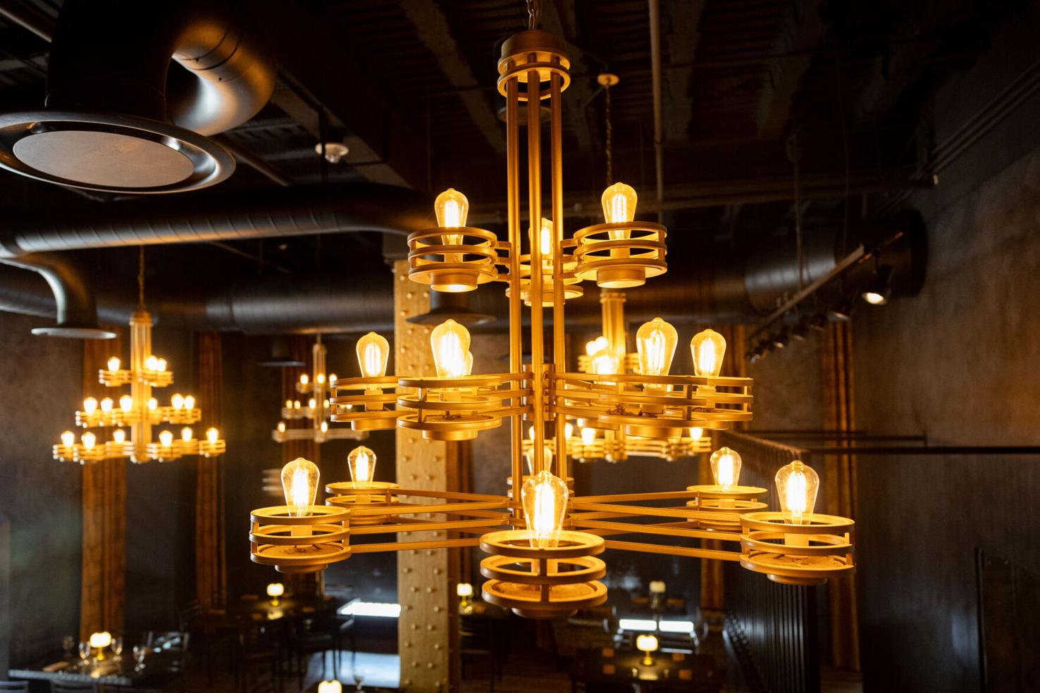 The Mayo's new restaurant, 1925, honors grandeur of hotel