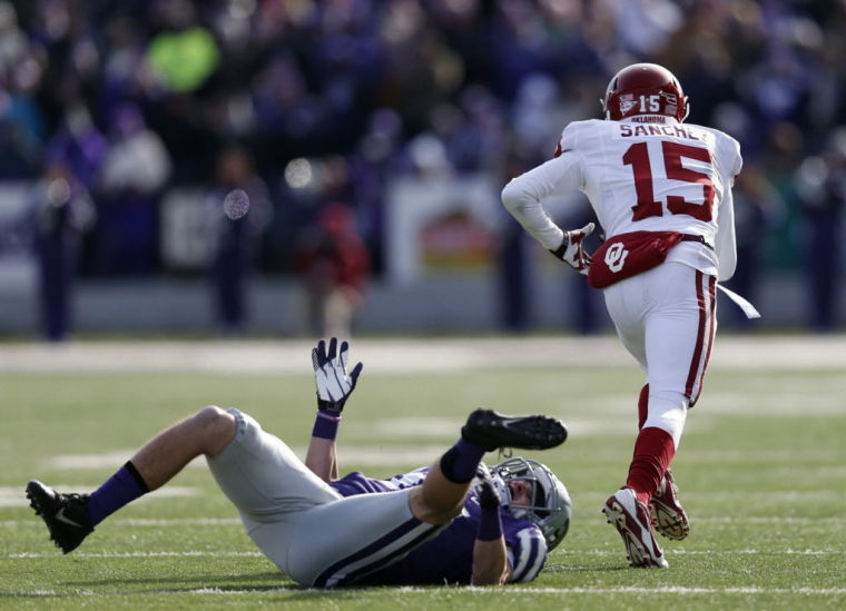 Sooners defensive back Zack Sanchez planted on Jim Thorpe Award watch list