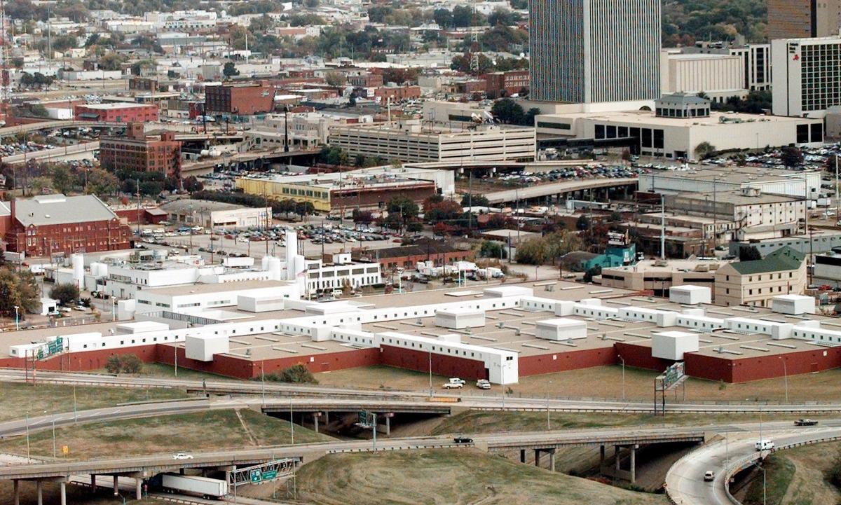 An inmate's lawsuit alleging Tulsa jail workers injured him after ...