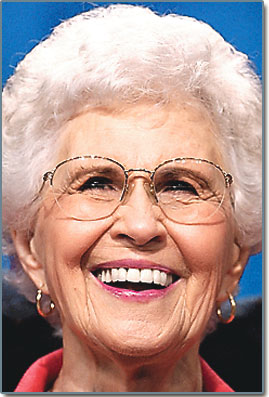 Wife of Oral Roberts dies after a fall