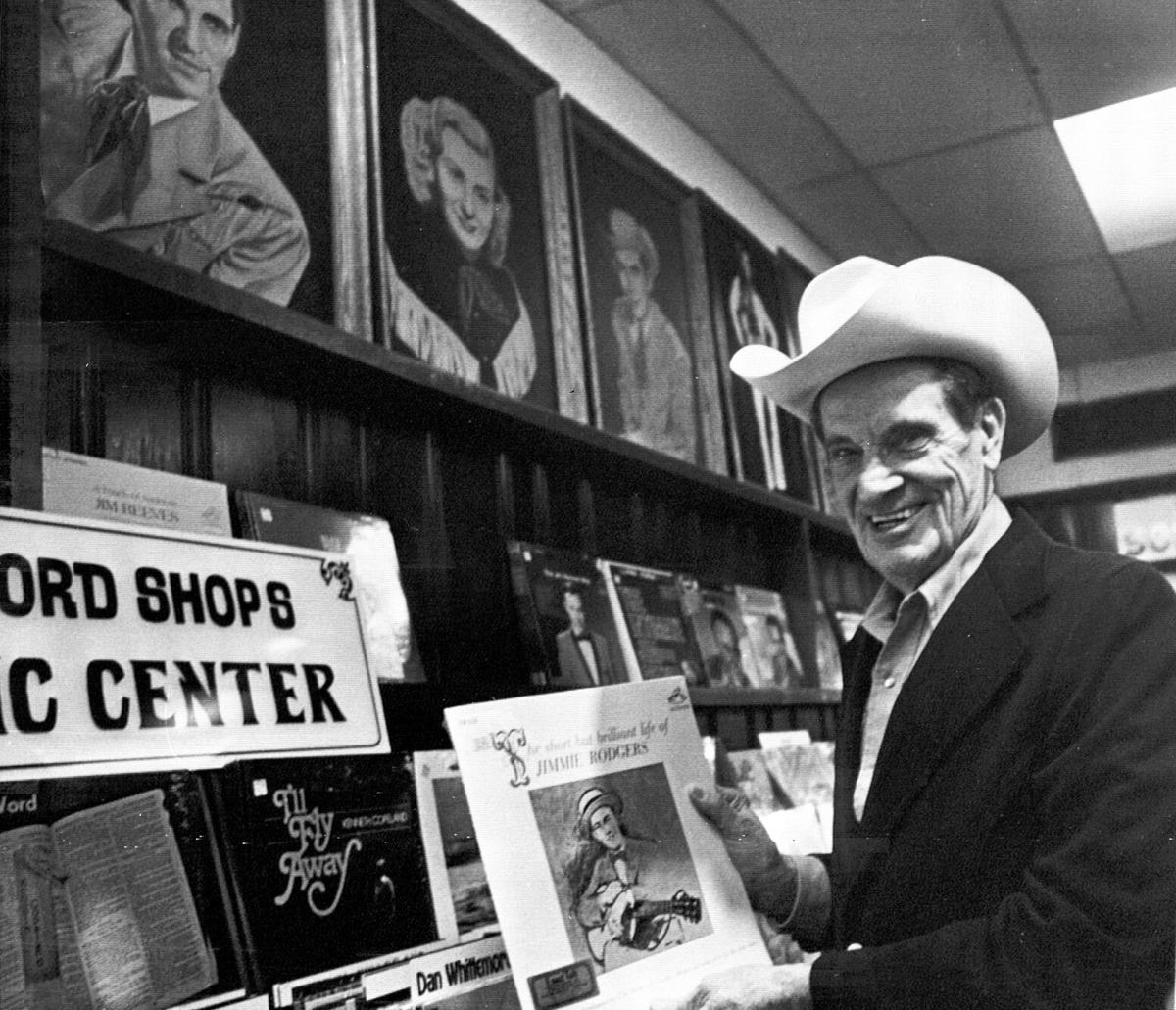 Items from Ernest Tubb Collection to be exhibited in Tulsa