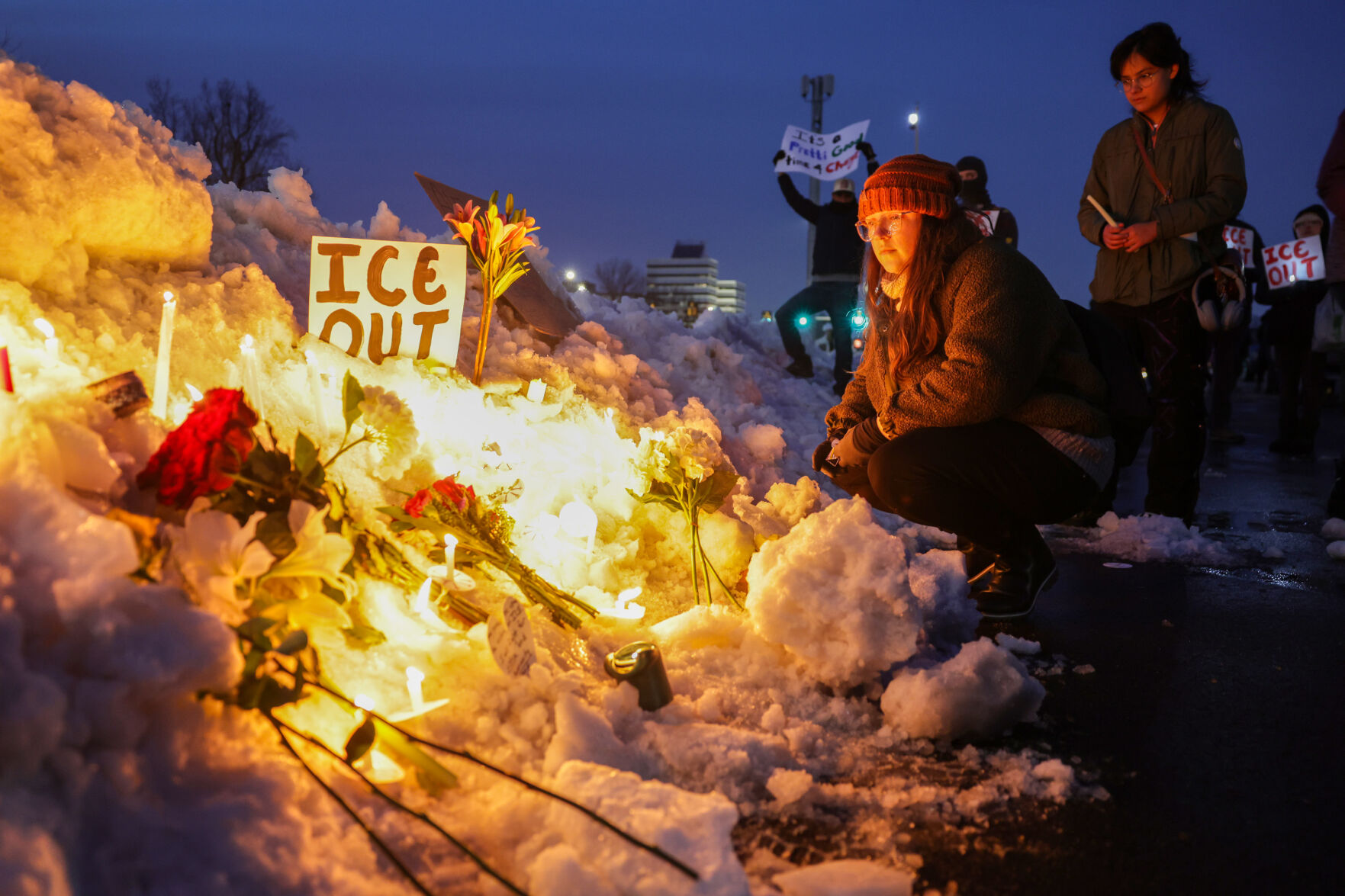 Photos: A vigil for those killed by federal officers in immigration ...