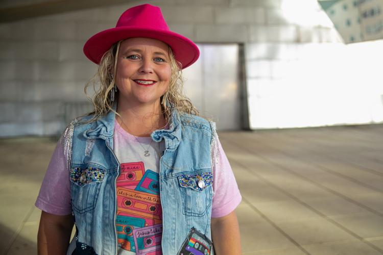 Carrie Underwood fans show up for her 'hometown Halloween' concert