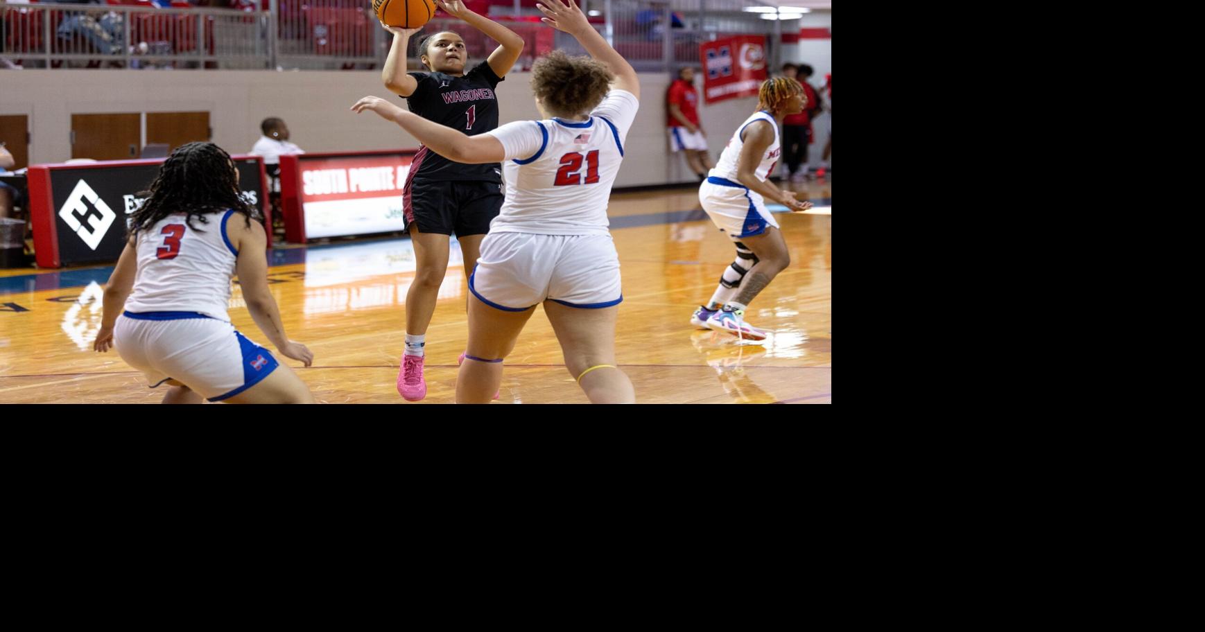 Wagoner splits basketball doubleheader at Memorial