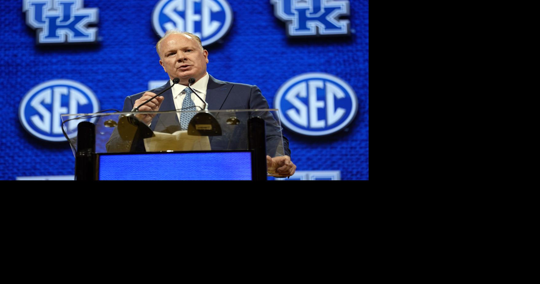 SEC notebook: OU's Drake Stoops 'gets a lot of respect from our family ...