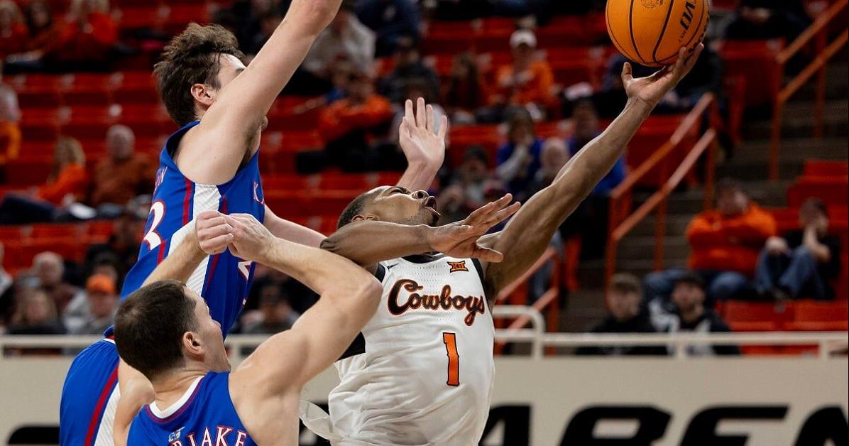 Oklahoma State's Bryce Thompson scores 1,000th career point