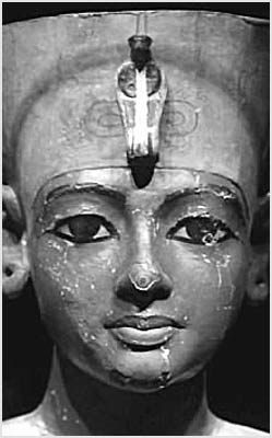 Demonstrators: King Tut exhibit shows wrong skin color