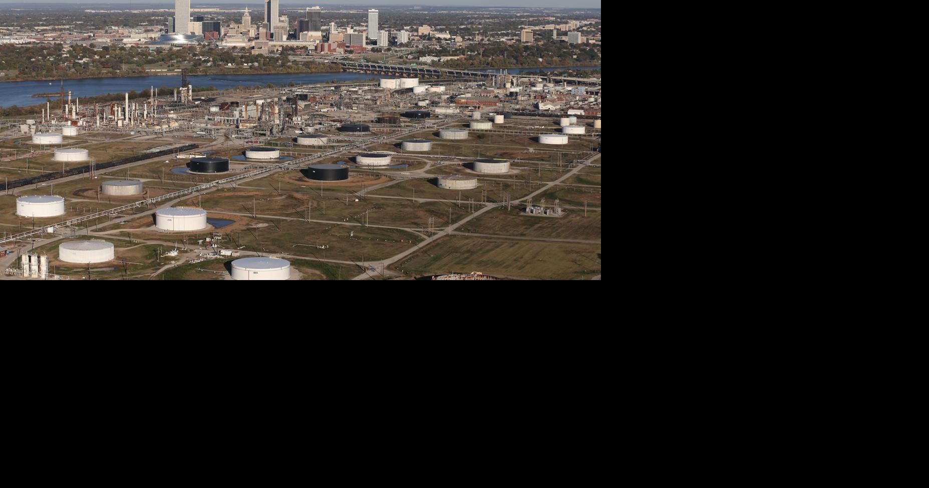 HollyFrontier refinery announces temporary shutdown amid flooding