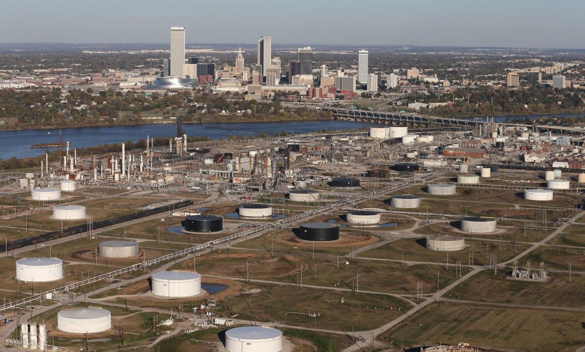 HollyFrontier refinery announces temporary shutdown amid flooding