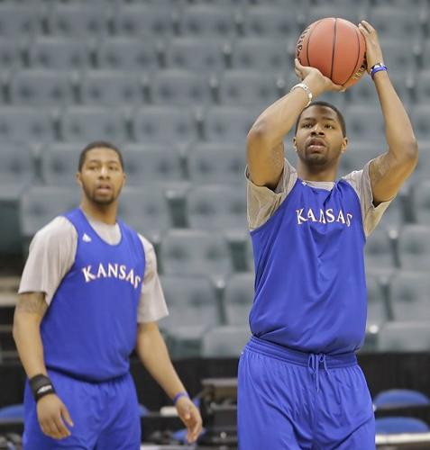 Twin brothers Marcus and Markieff Morris lead Kansas
