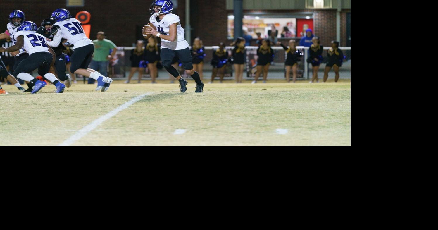 After 42 vocal surgeries, Ayden Hamilton sits as team's QB1