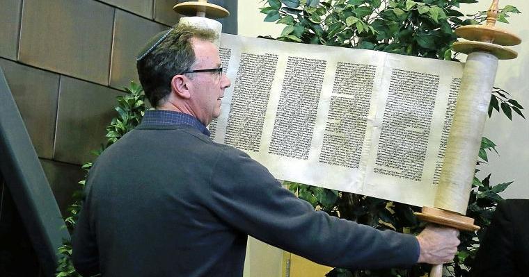 Column: Celebrating birthday of 'most influential rabbi in modern history'