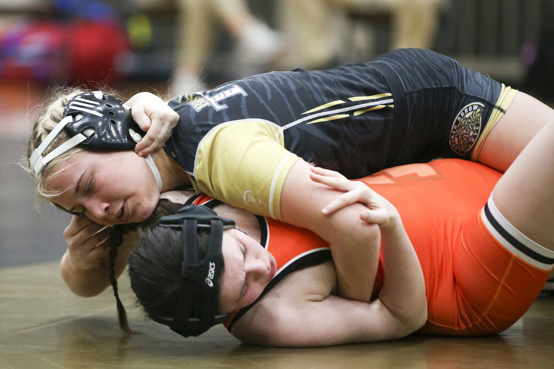 Broken Arrow leads the way at girls wrestling East Regional