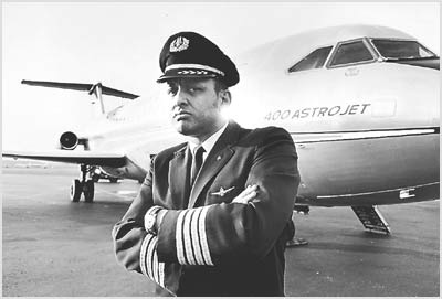 AA honors first black airline pilot