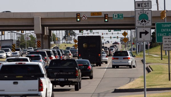 Tulsa may plan for more synchronized traffic signals