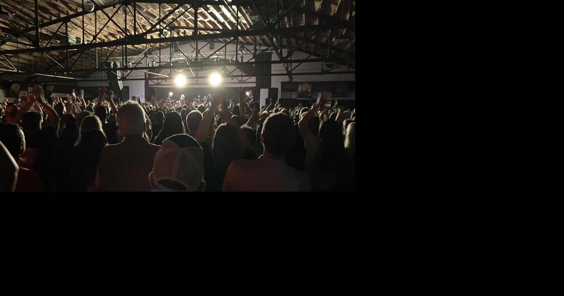 Robert Plant Alison Krauss crowd (copy)