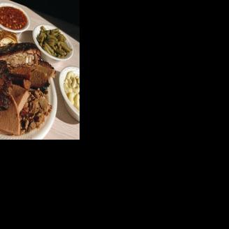Oklahoma Style Bar-B-Que: Bar-B-Que place offers memorable smoked meats