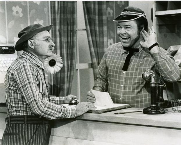 Roy Clark reminisces about 'Hee Haw' ahead of exhibit opening