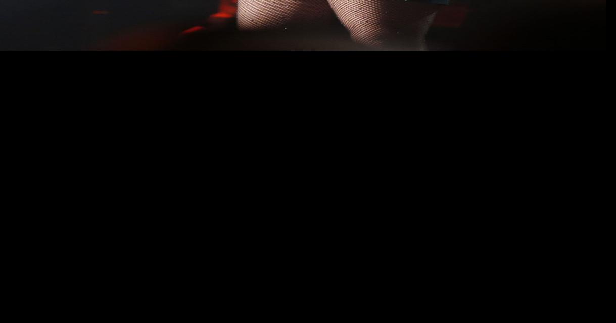 Miranda Lambert teams with Tulsa County Sheriff's Office to unload ...