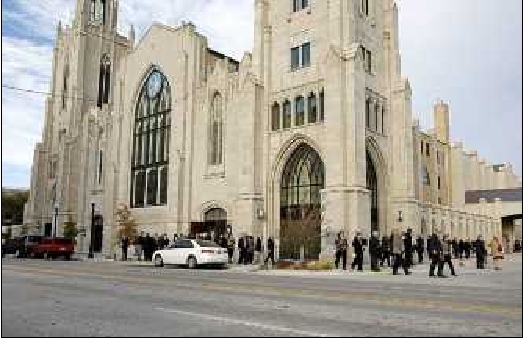 Mourners praise the life of Perry Inhofe