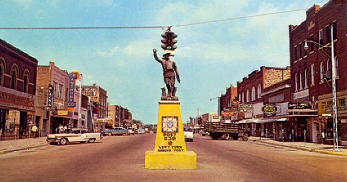 World War I doughboy statue in Henryetta | State history