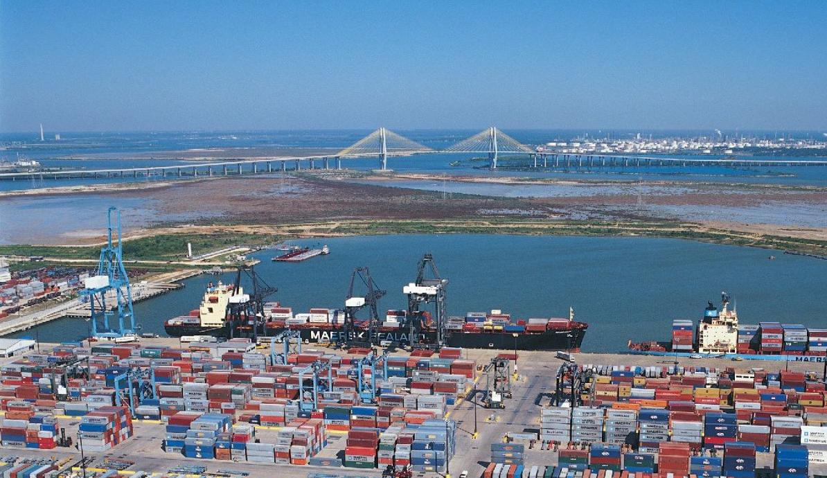 Gas boom seen snarling traffic at busy Houston port