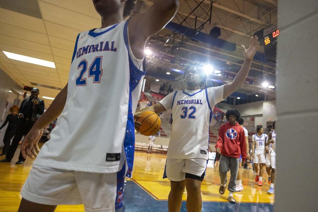 Photos: Memorial defeats Coweta in boys basketball