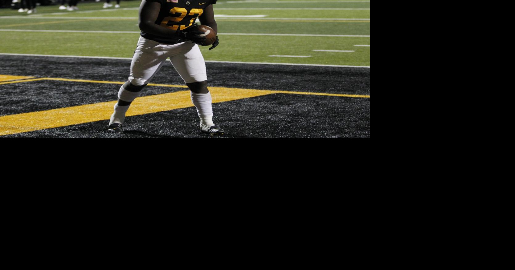 Sandites rebound to roll Putnam City West 44-14