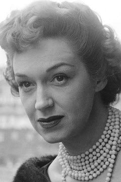 Met fixture, mezzo-soprano Rise Stevens dies