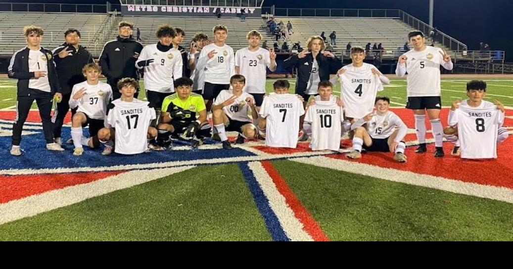 `Lockdown keeper' Sammy Mendoza keys strong start for Sandites soccer