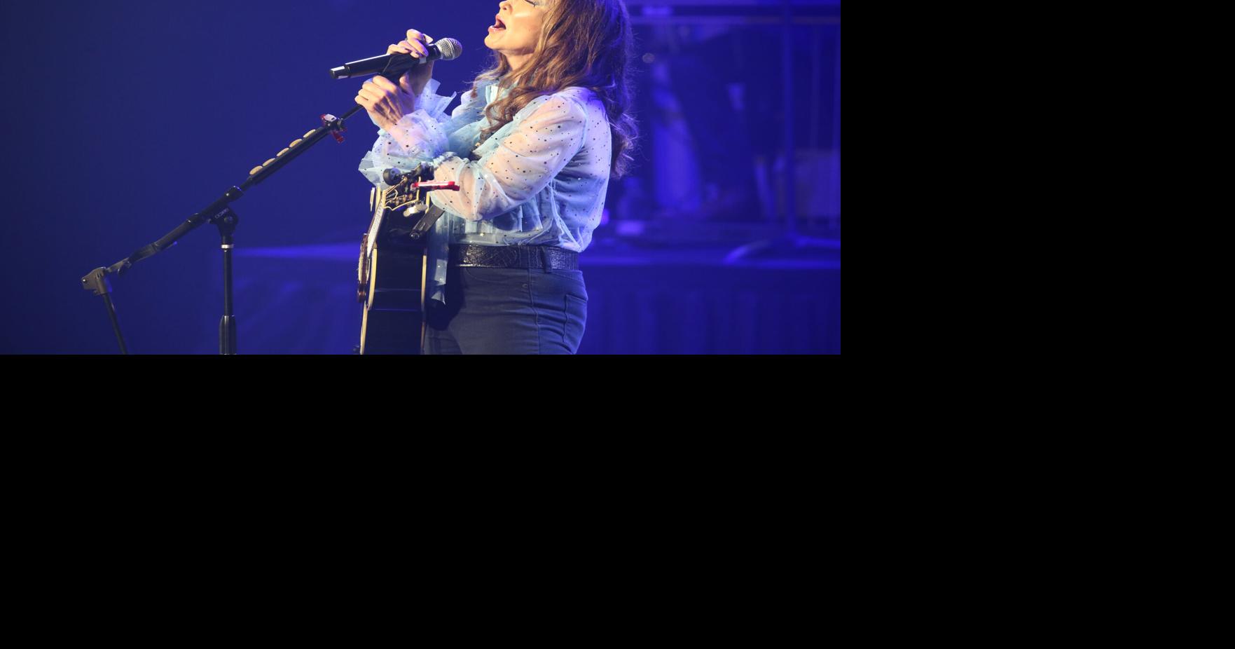 Photos: Pam Tillis and Deana Carter perform at Hard Rock Live