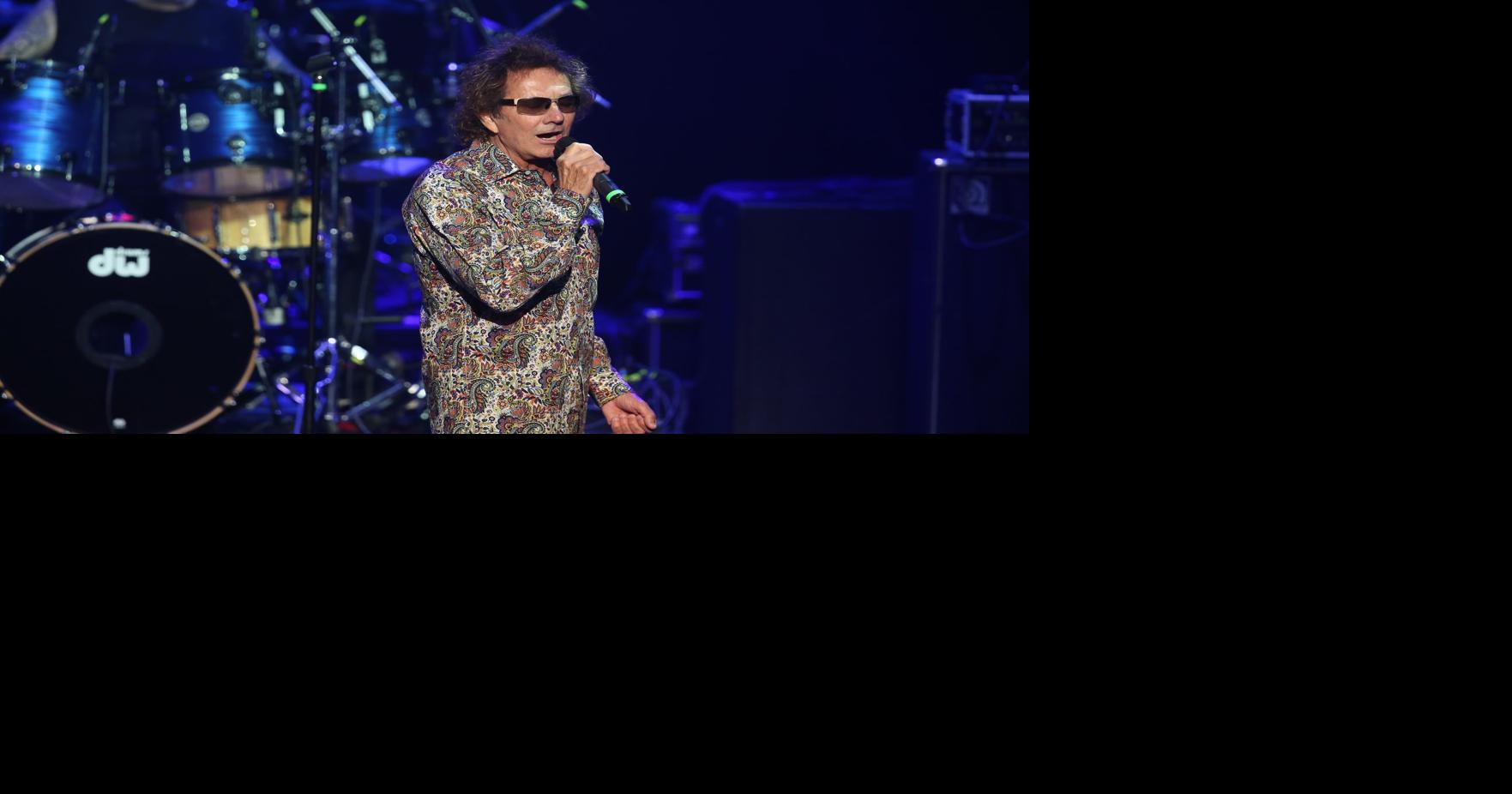 Mickey Thomas tells story of hit before Elvin Bishop show