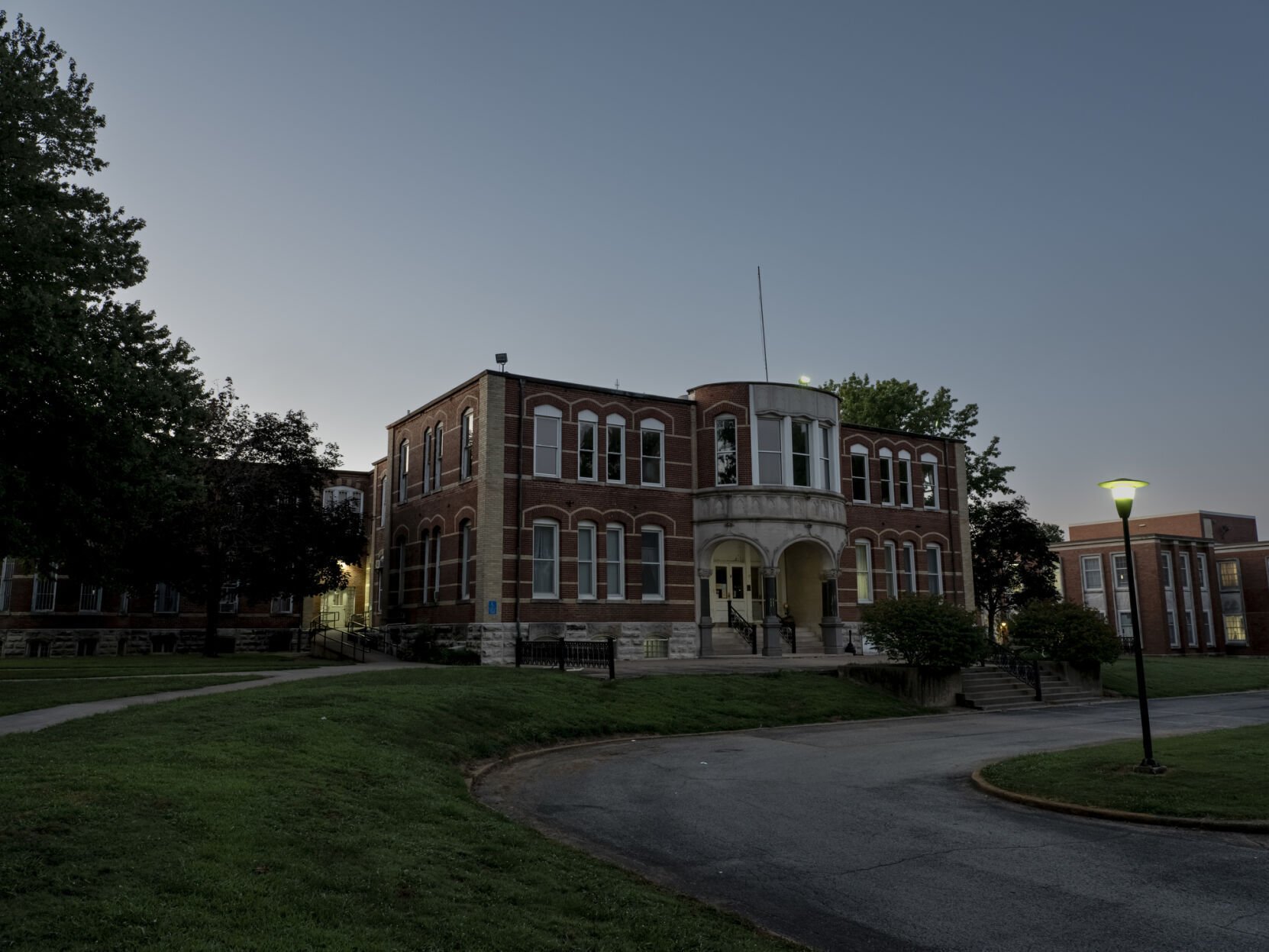 Patients went to this Illinois-run facility for treatment. Instead ...