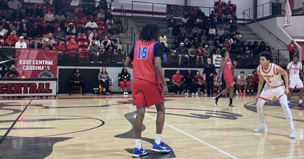 Jarius Bossell leads Memorial past East Central