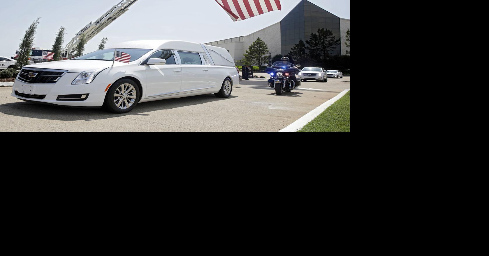 Services for fallen Tulsa Police Sgt. Craig Johnson draw thousands