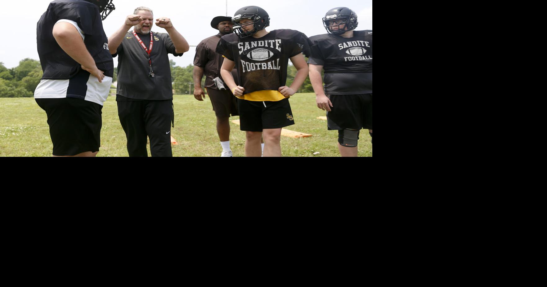 Sandite survivor: Football coach Dustin Kinard is cancer free 11 month ...