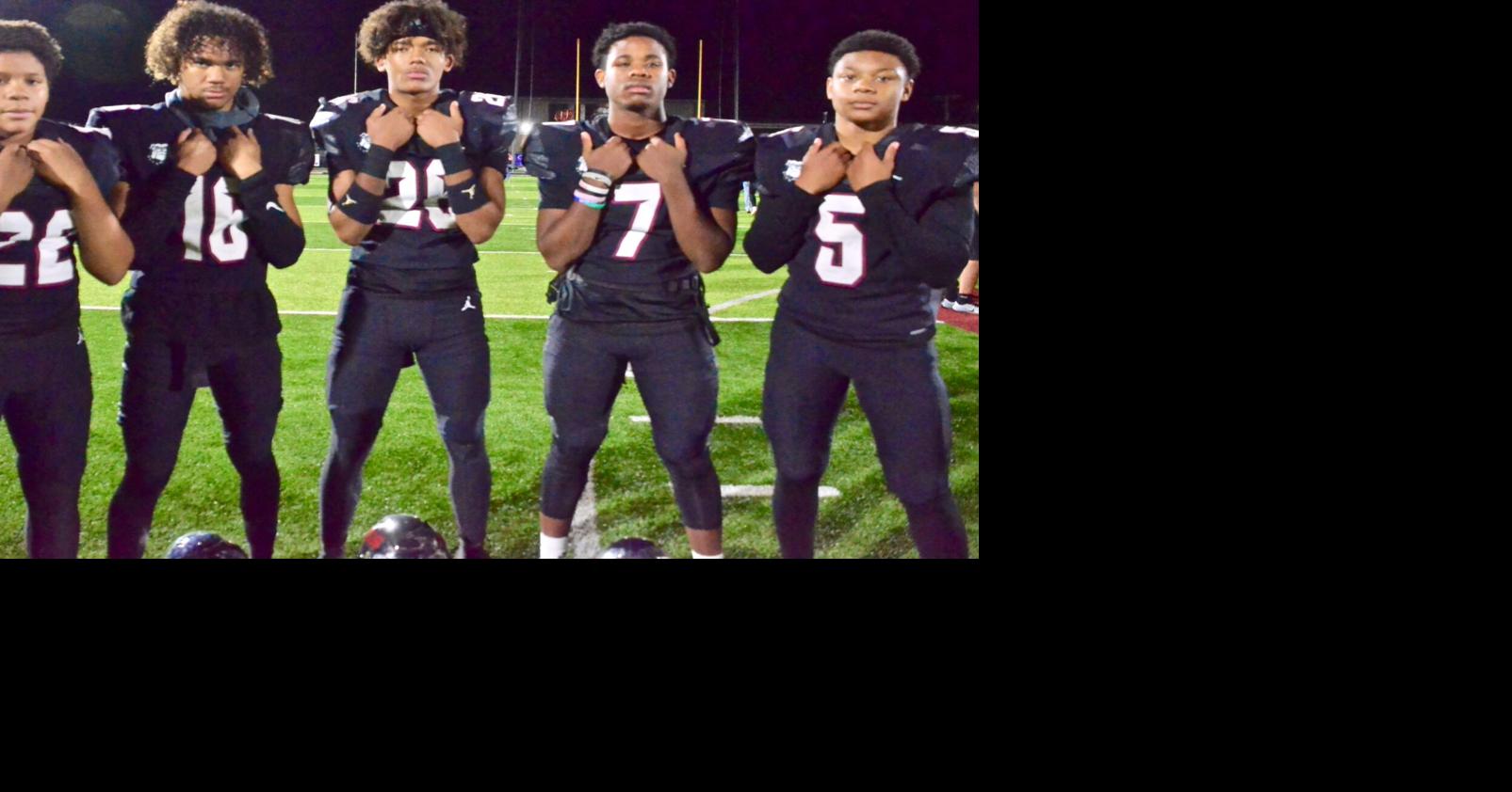 Wagoner family tree shaped like football