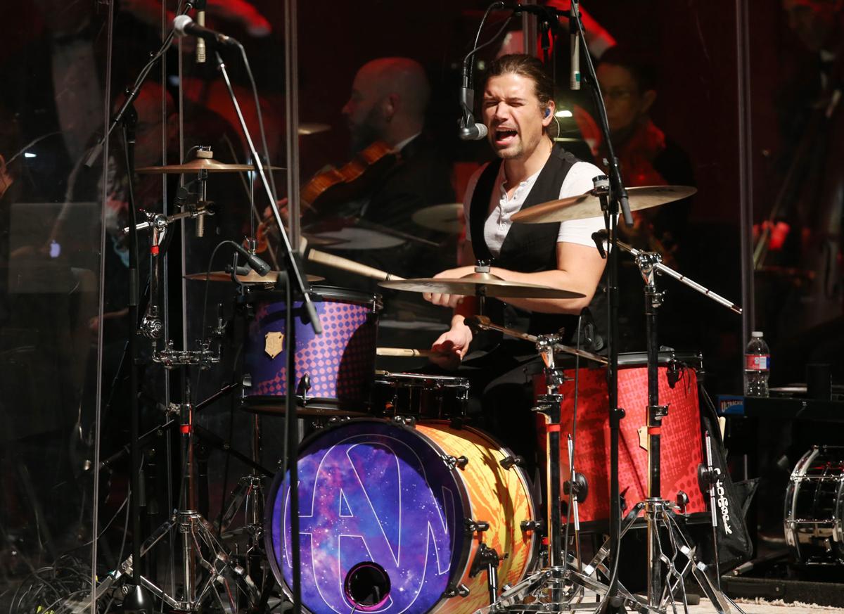 Zac Hanson puts song on auction block for charity