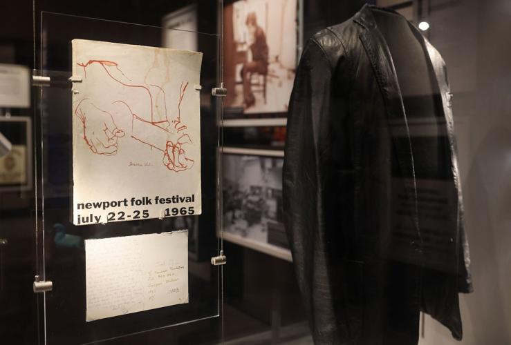 Bob Dylan, Guthrie centers to offer 'Complete Unknown' tours