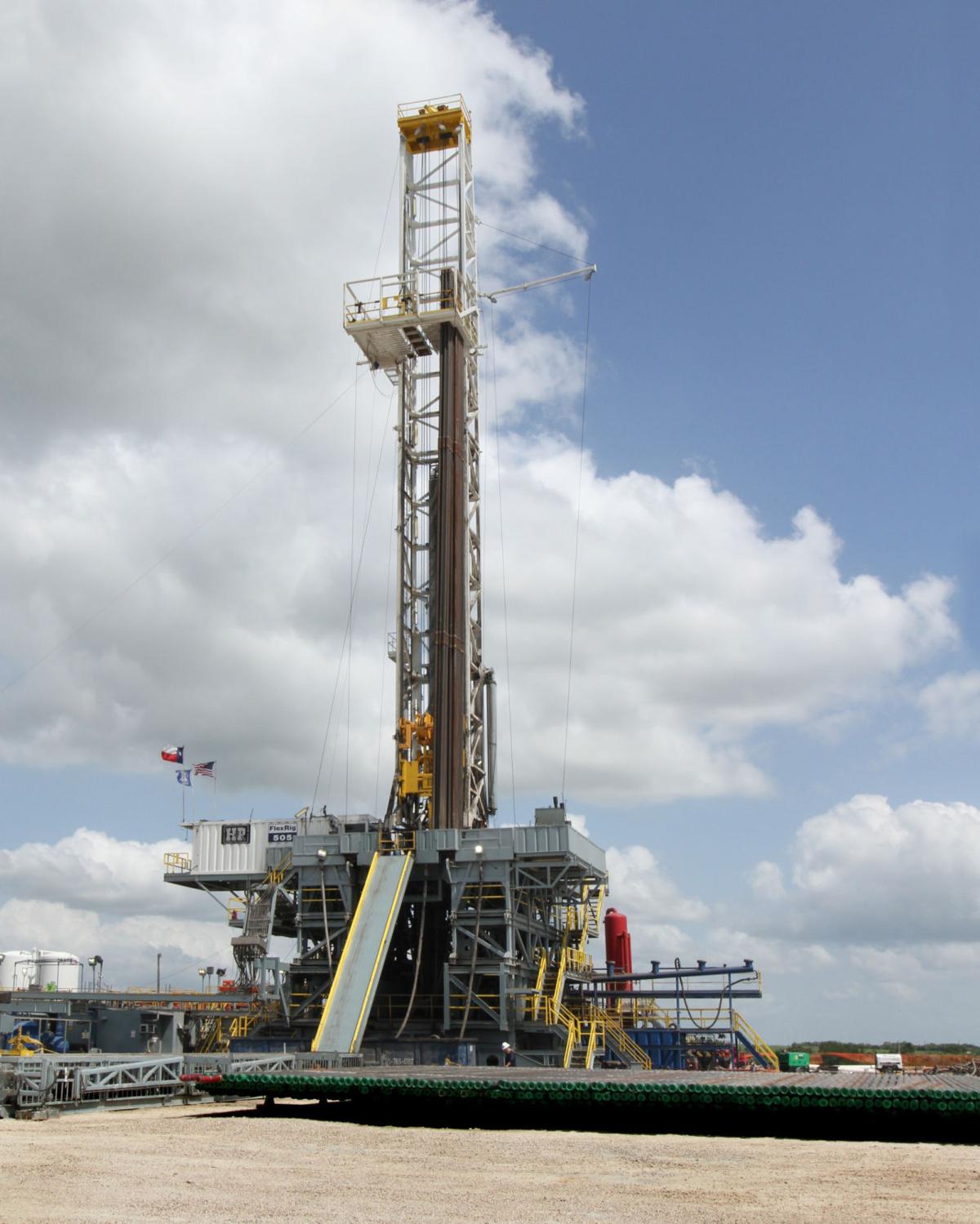 Helmerich & Payne doubles rig activity in fiscal year 2017 | Work & Money | tulsaworld.com