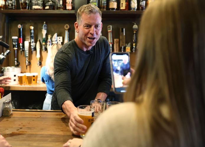 Troy Aikman launches EIGHT Elite Light Lager in Oklahoma