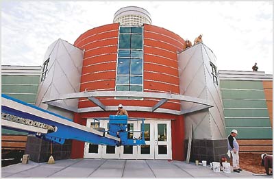 Expo Square has new hall