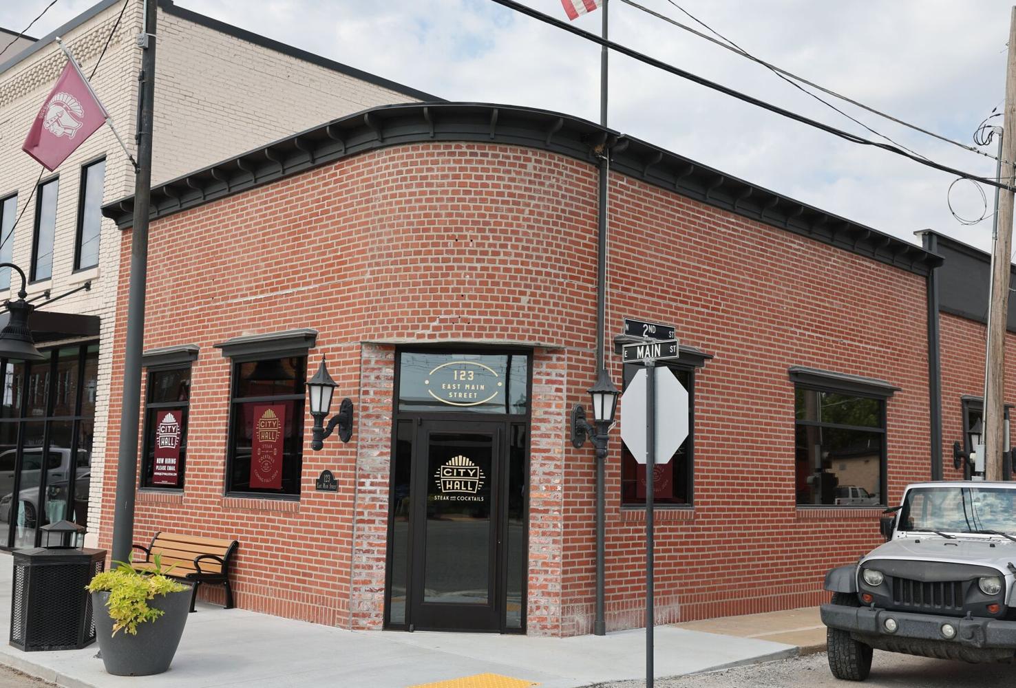 City Hall Steak & Cocktail in Jenks opens
