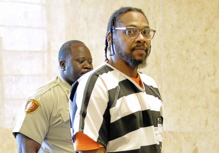 Convicted murderer in 15-year-old case wants judge off case