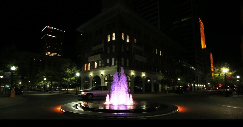 Photo gallery: Downtown Tulsa's Bartlett Square fountain