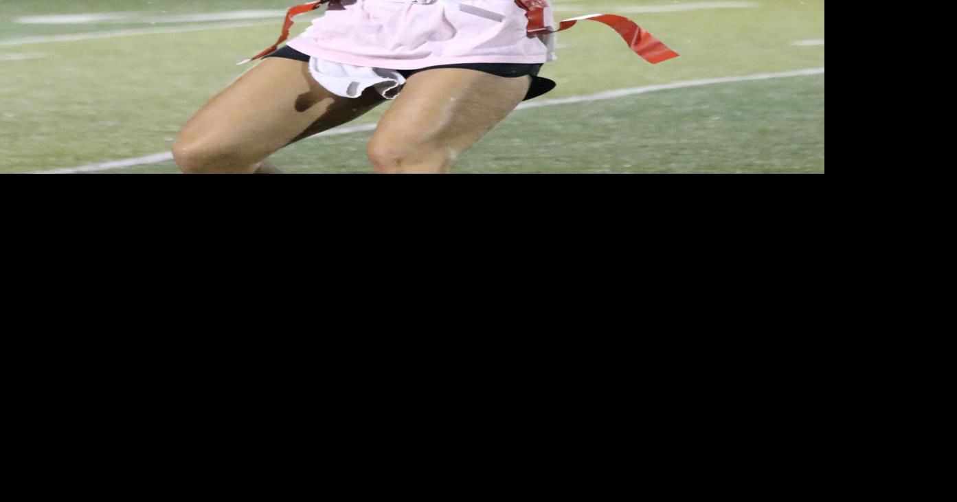 Seniors win Powder Puff trophy after dropping first game