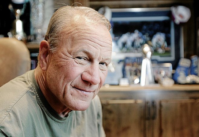 Former Oklahoma coach Barry Switzer days away from movie deal